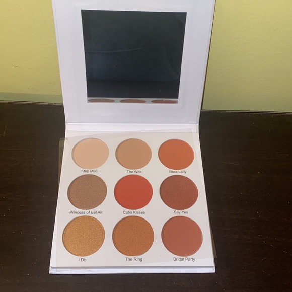 give them the lala | Makeup | Give Them The Lala Eyeshadow Palette ...